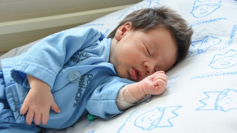 Refluxo em bebês: conheça técnicas e tratamentos