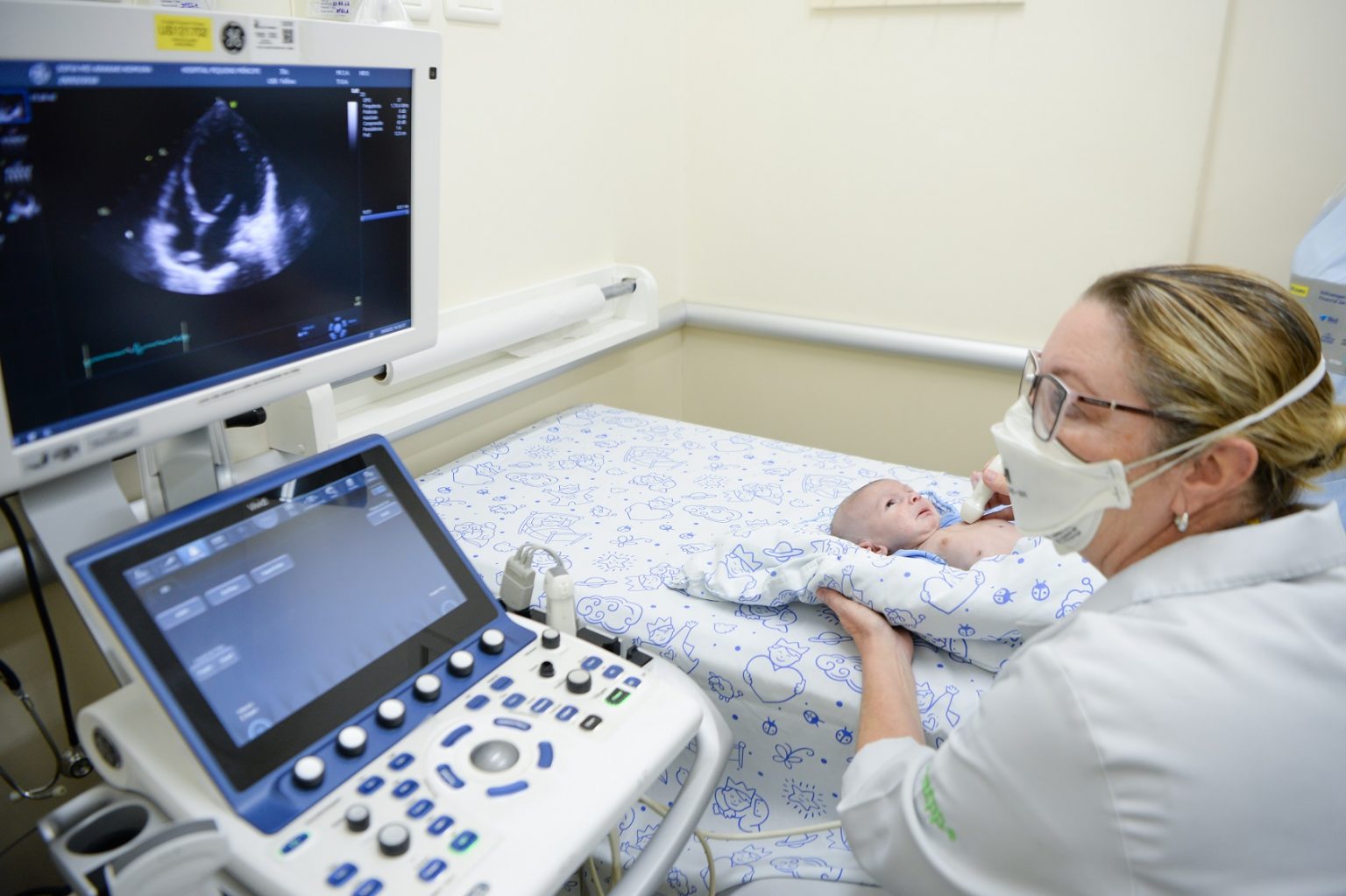 Sopro no coração: o que é e quais são os sinais e as causas